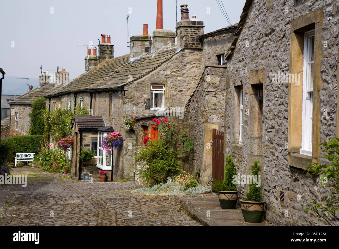 Grassington, yorkshire dales villages hi-res stock photography and ...