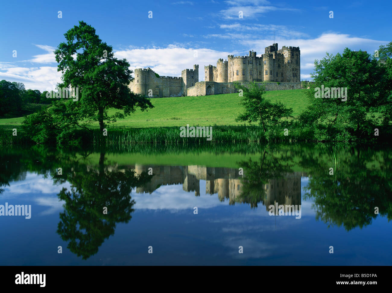 Alnwick Castle Northumberland England UK R Rainford Stock Photo - Alamy