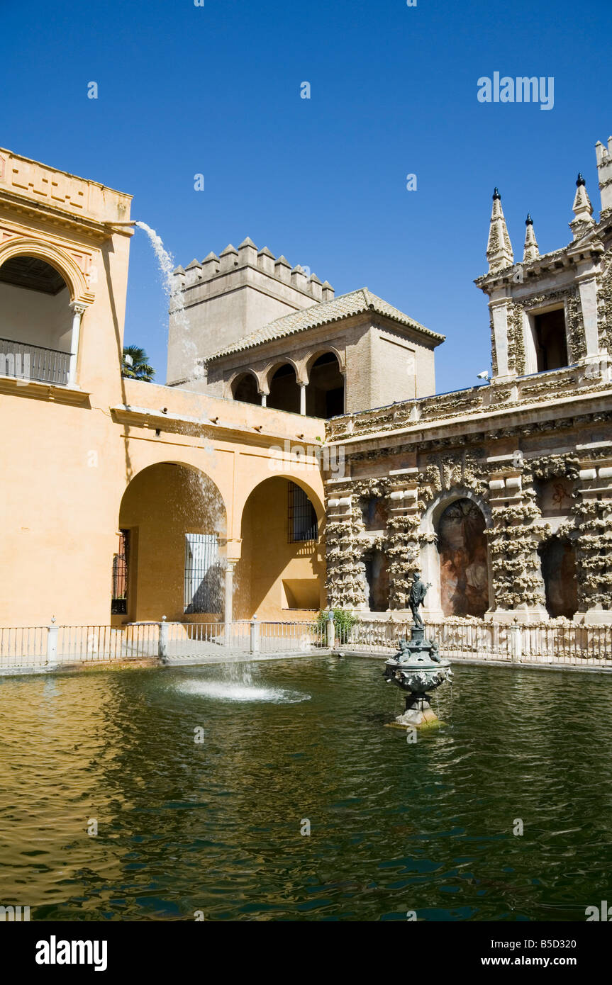 The pool of mercury hi-res stock photography and images - Alamy