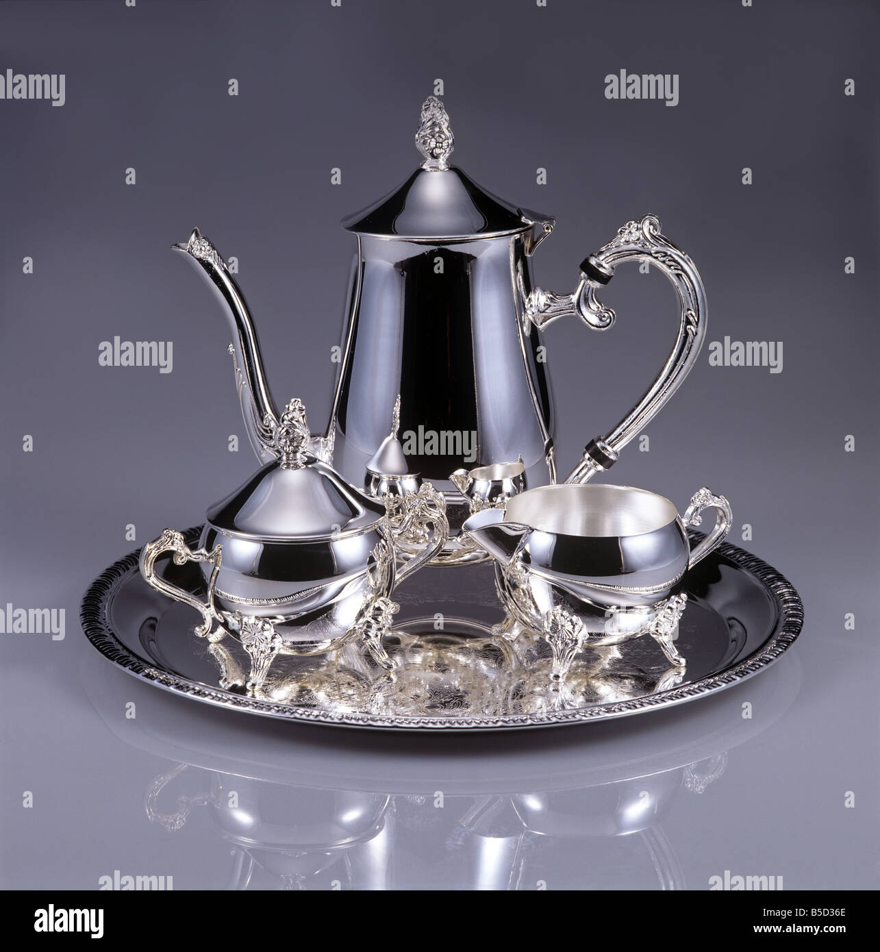 Antique sterling silver tea set hi-res stock photography and images - Alamy