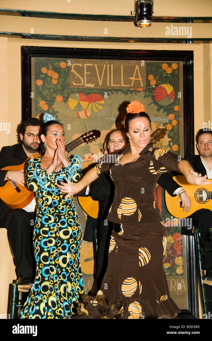 Flamenco dancers at El Arenal Restaurant, El Arenal district, Seville ...