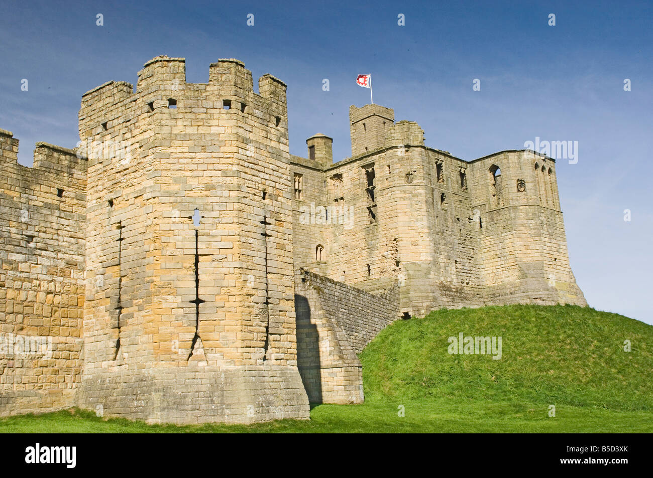Ruins of warkworth castle hi-res stock photography and images - Alamy