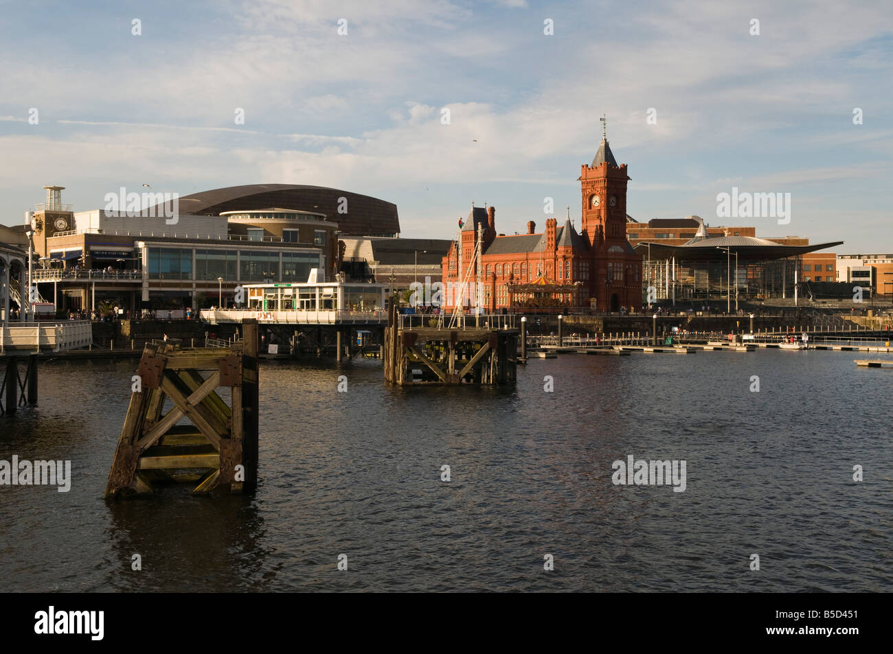 Cardiff bay redevelopment hi-res stock photography and images - Alamy