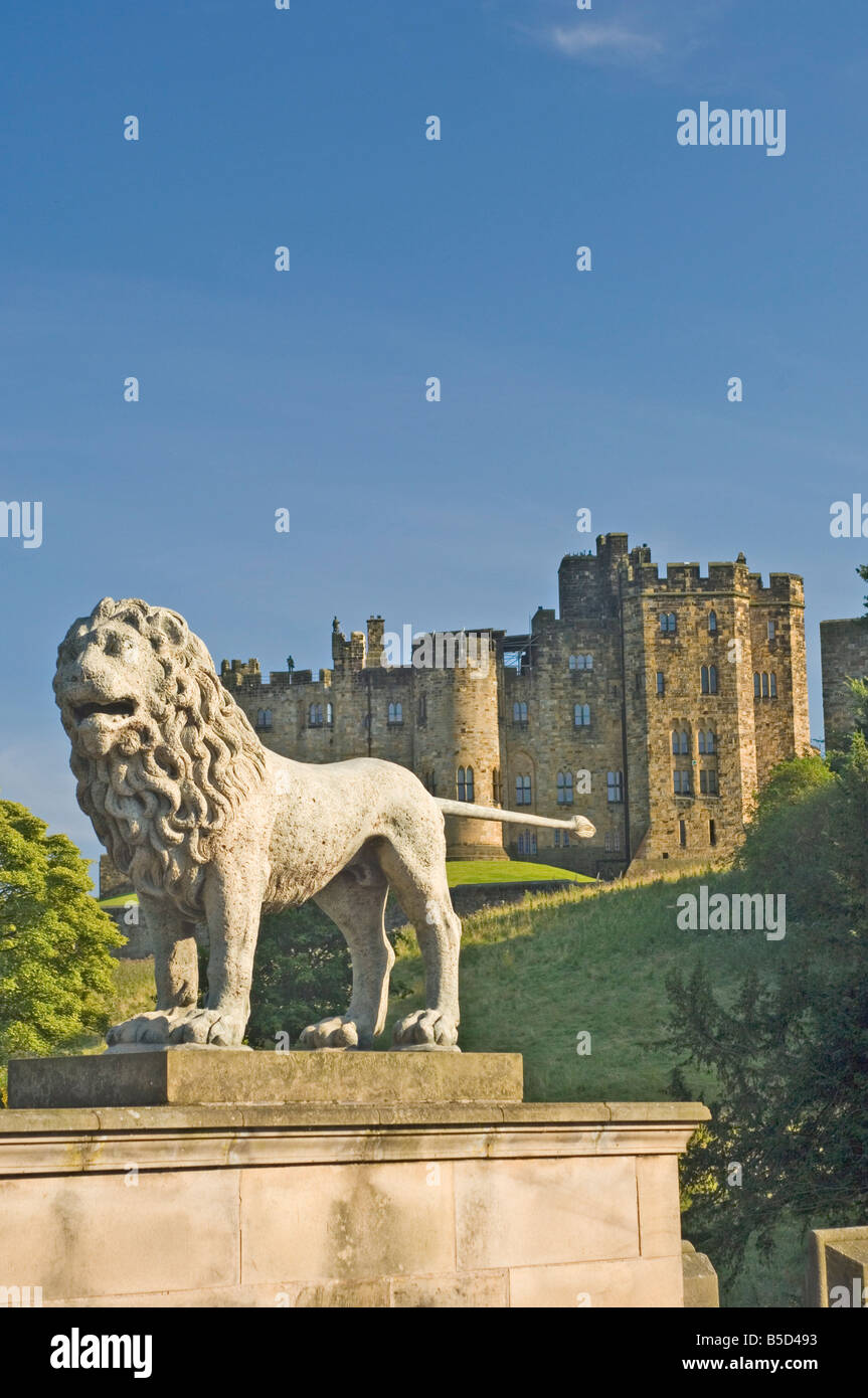 Alnwick Castle from the Lion Bridge, Alnwick, Northumberland, England ...