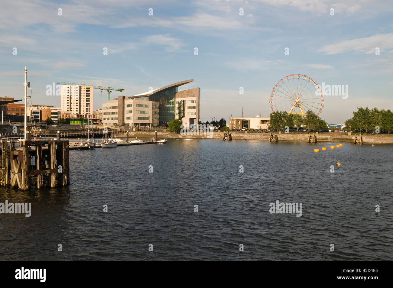 Cardiff bay ferris wheel hi-res stock photography and images - Alamy