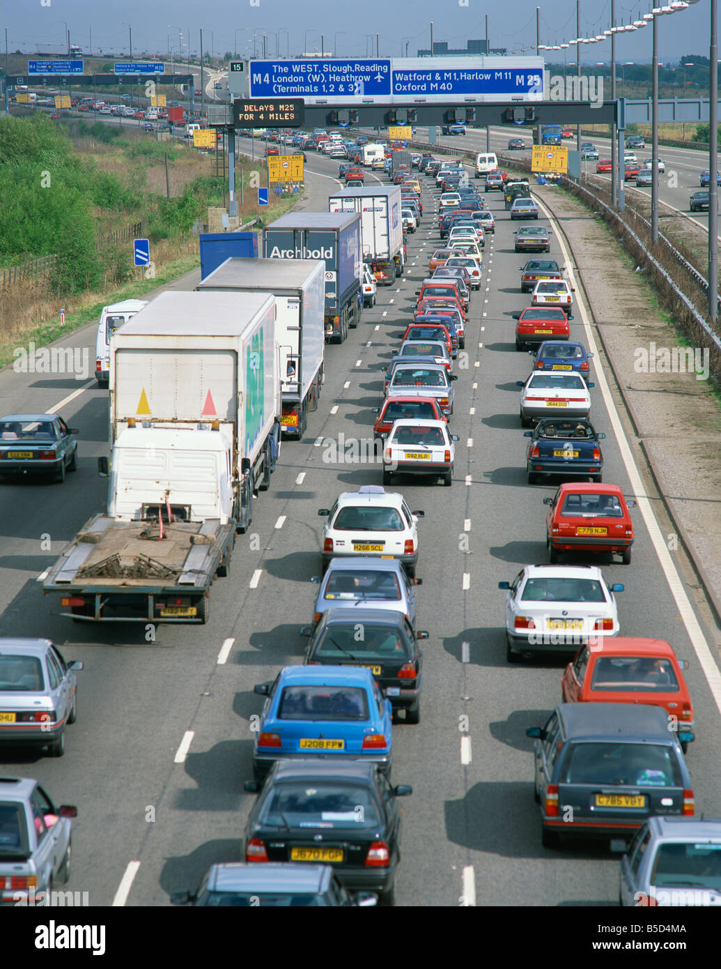 M25 traffic jams hi-res stock photography and images - Alamy
