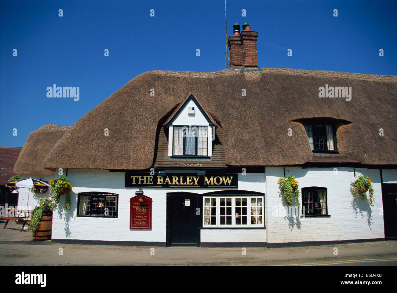 Barley mow hi-res stock photography and images - Alamy