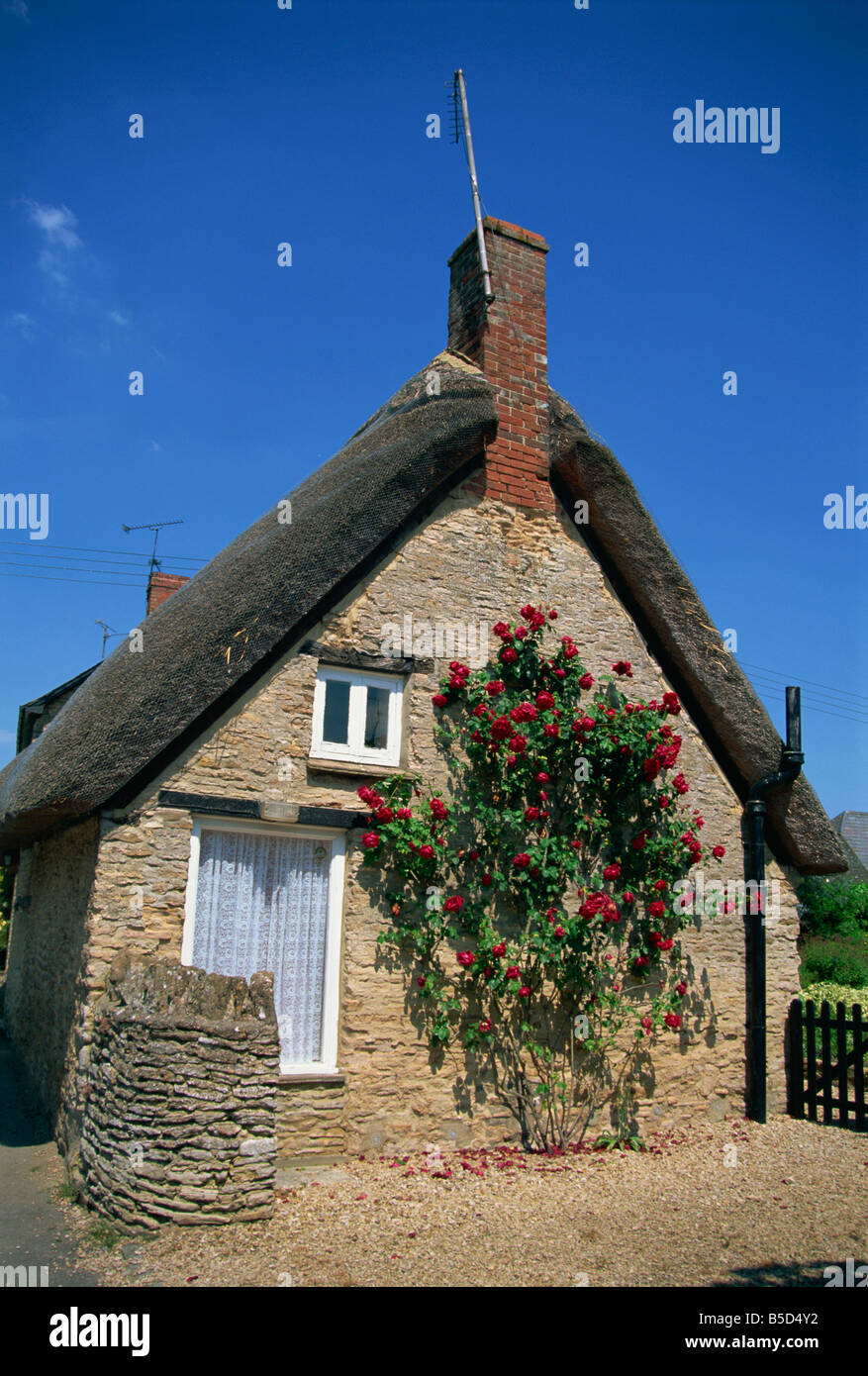 Buckland oxfordshire hi-res stock photography and images - Alamy
