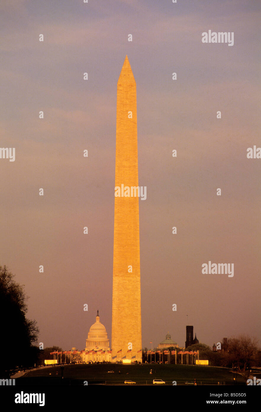 USA Washington DC Washington Monument and Capitol Building Dusk ...