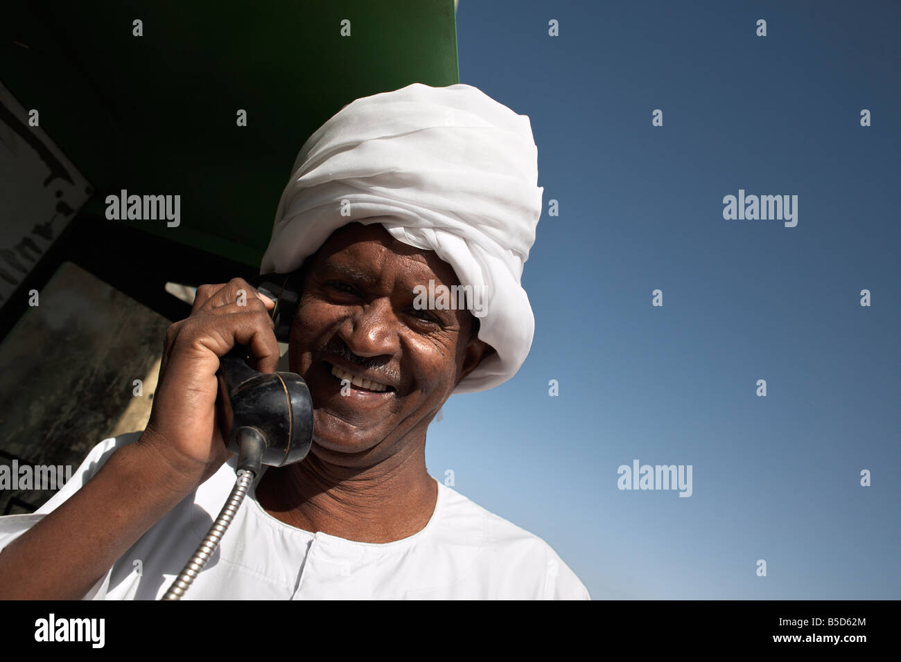 Sudanese men traditional clothing hi-res stock photography and images ...