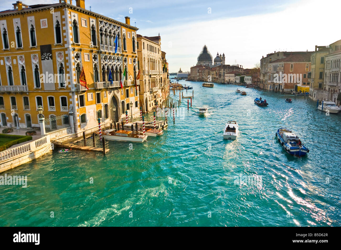 Venice balcony view hi-res stock photography and images - Alamy