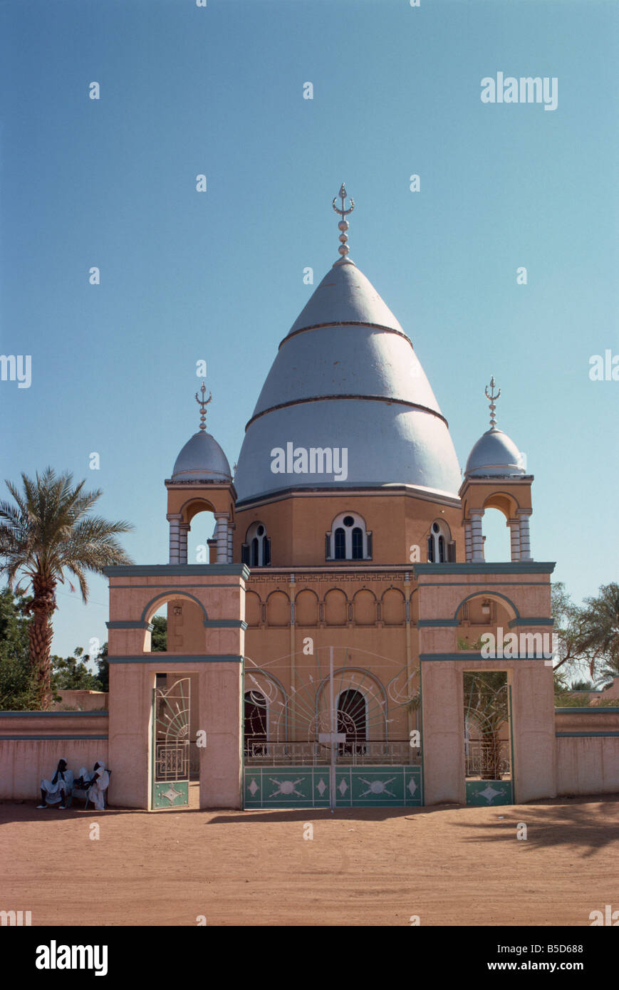 Mahdis tomb hi-res stock photography and images - Alamy