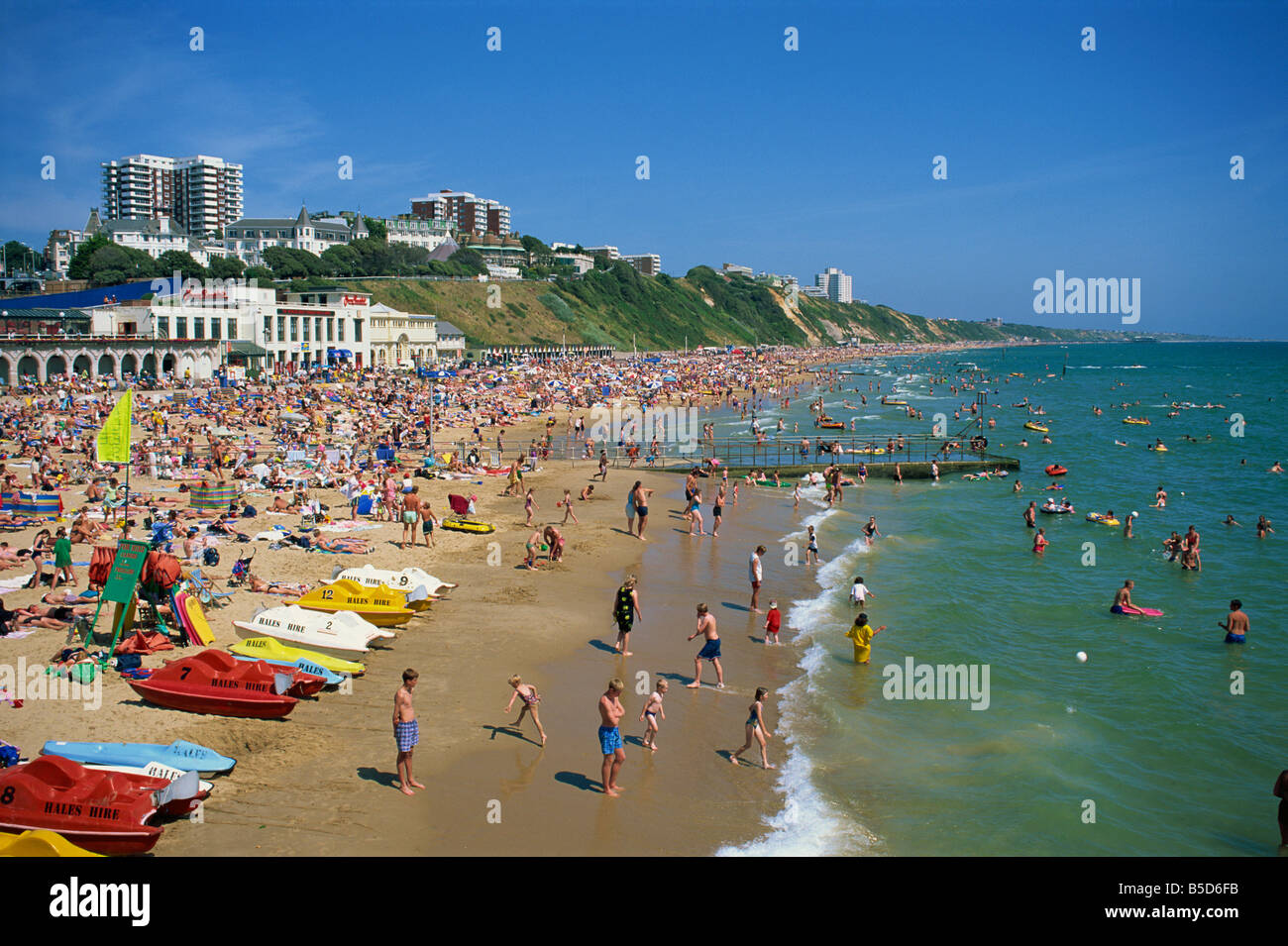 Beach holidays in bournemouth hi-res stock photography and images - Alamy