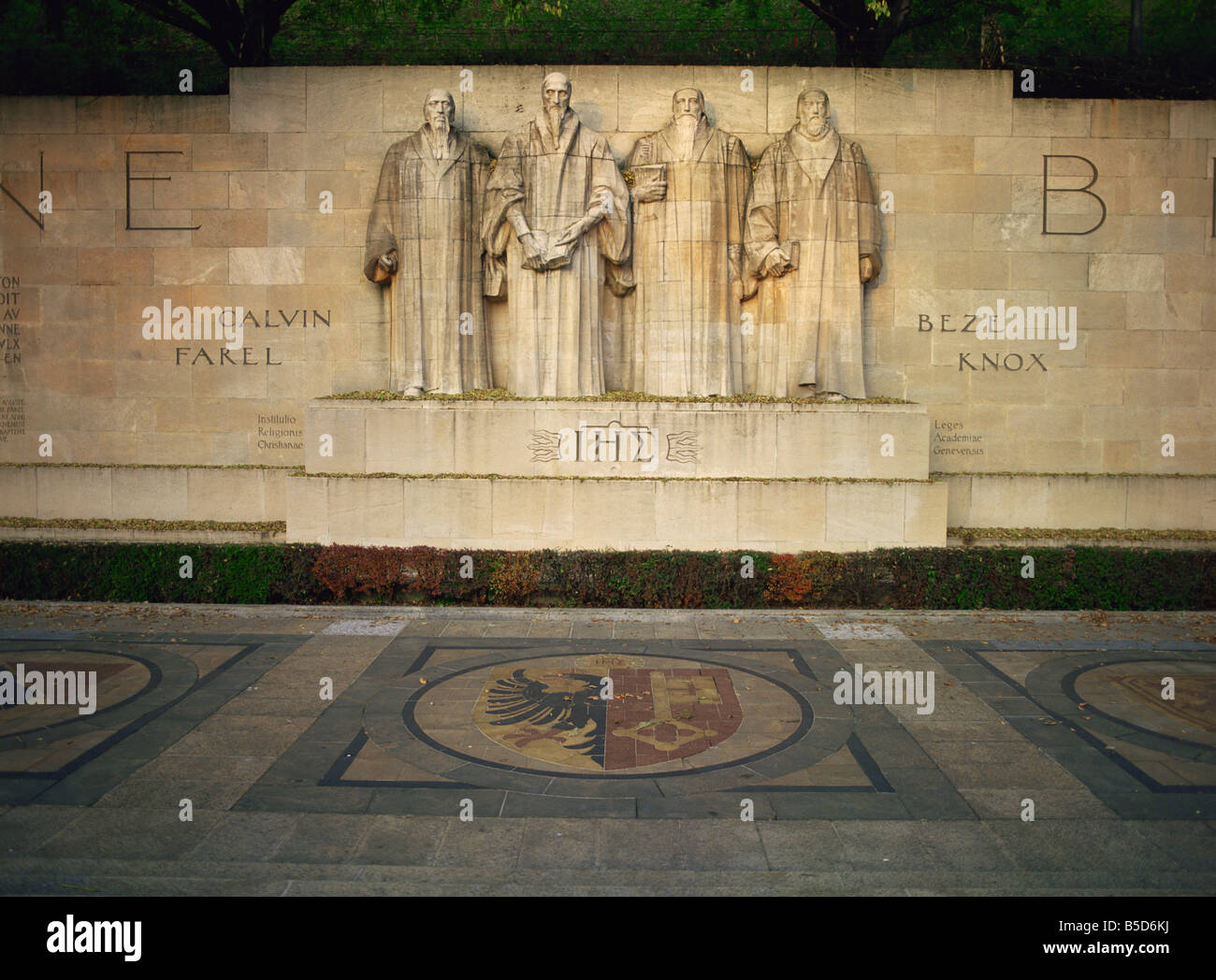 Statues geneva hi-res stock photography and images - Alamy