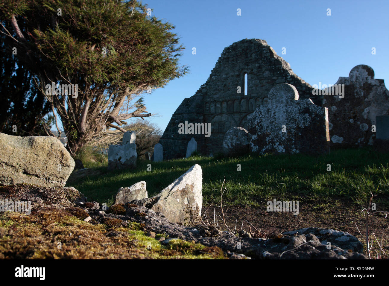 Ardmore old church hi-res stock photography and images - Alamy