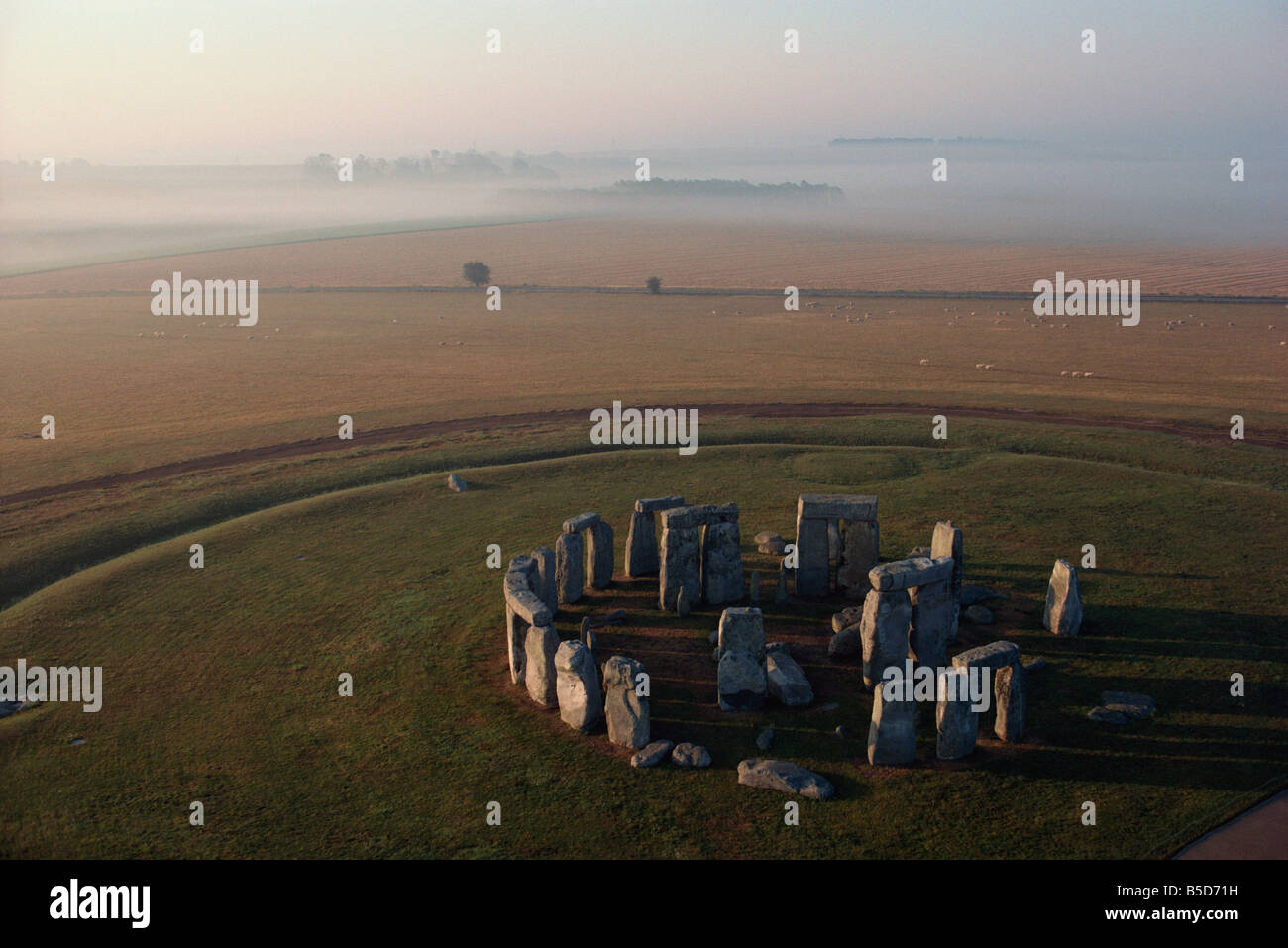 Aerial view stonehenge hi-res stock photography and images - Alamy