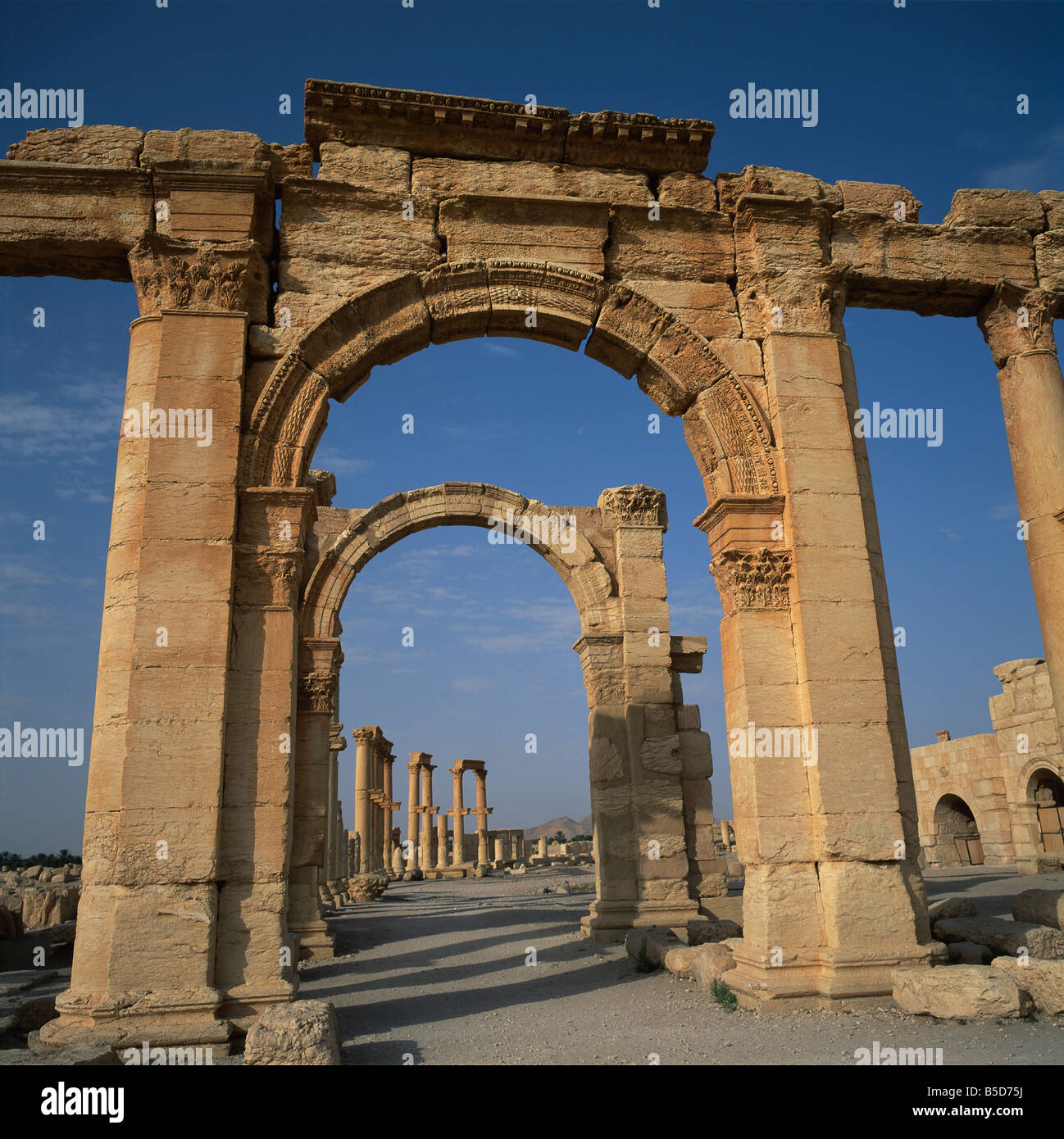 Ancient roman entrance hi-res stock photography and images - Alamy