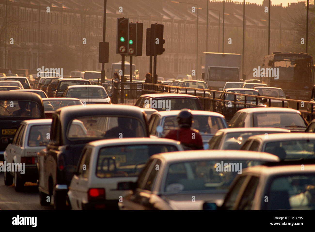 London traffic jam hi-res stock photography and images - Alamy