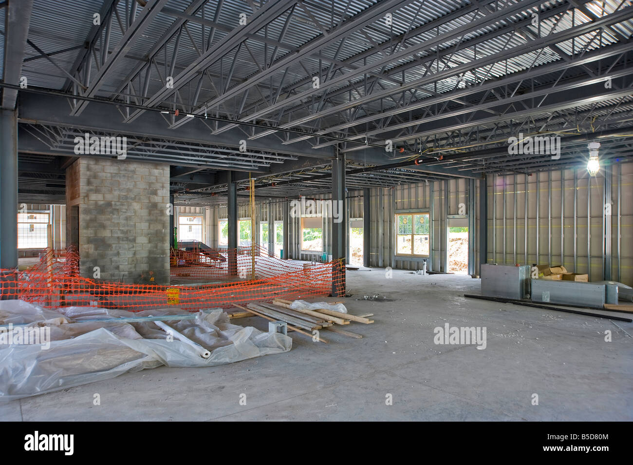 Inside construction site commercial building hi-res stock photography ...