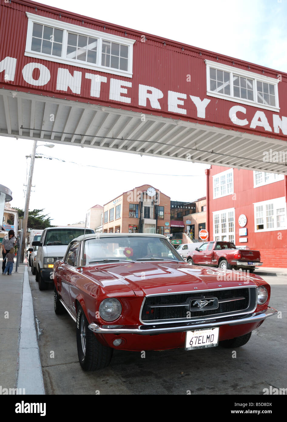Usa red mustang hi-res stock photography and images - Alamy