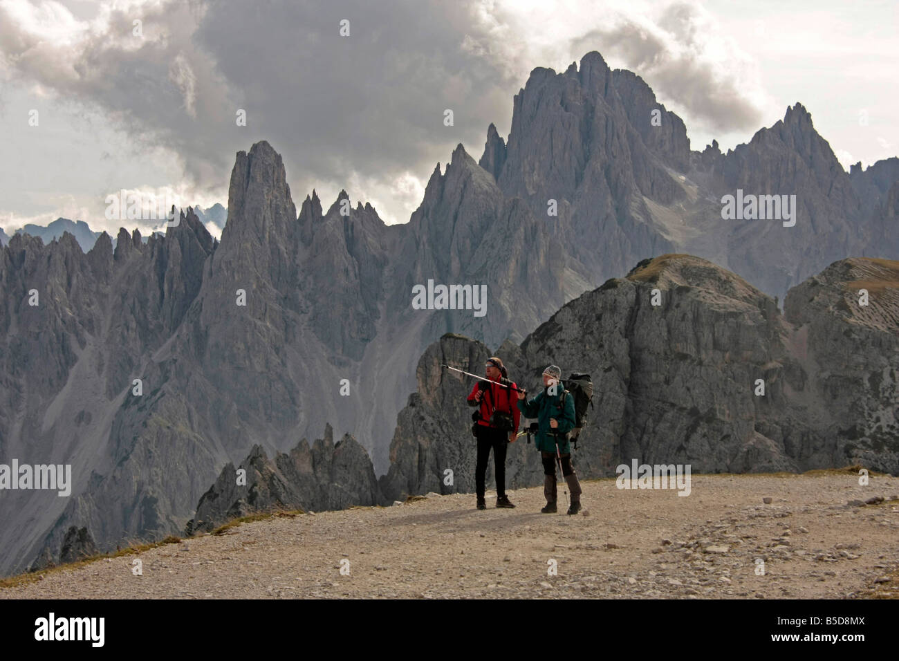 Walk around the tre cime di lavaredo hi-res stock photography and ...