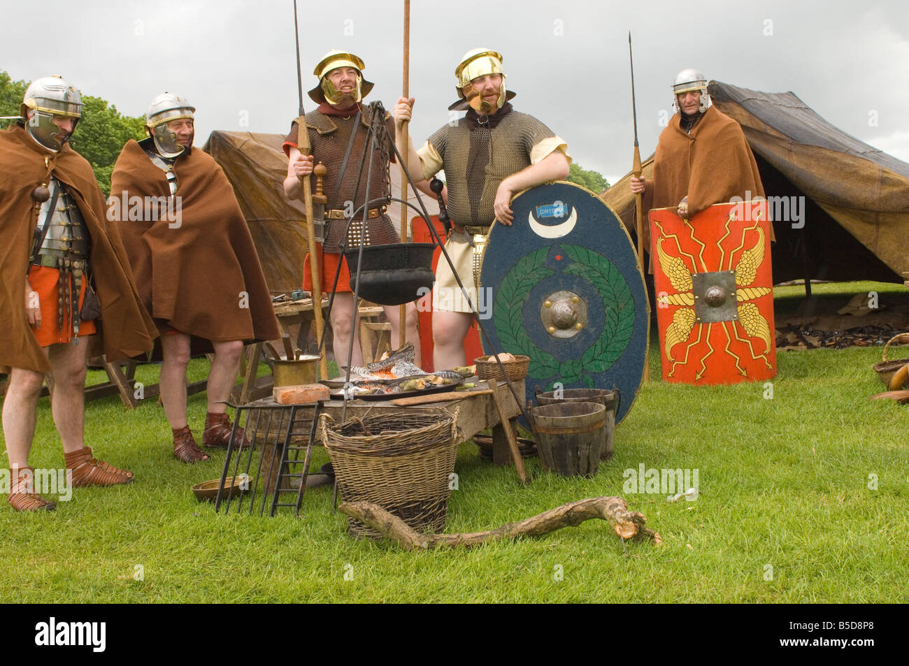 Roman soldiers and hadrian's wall hi-res stock photography and images ...
