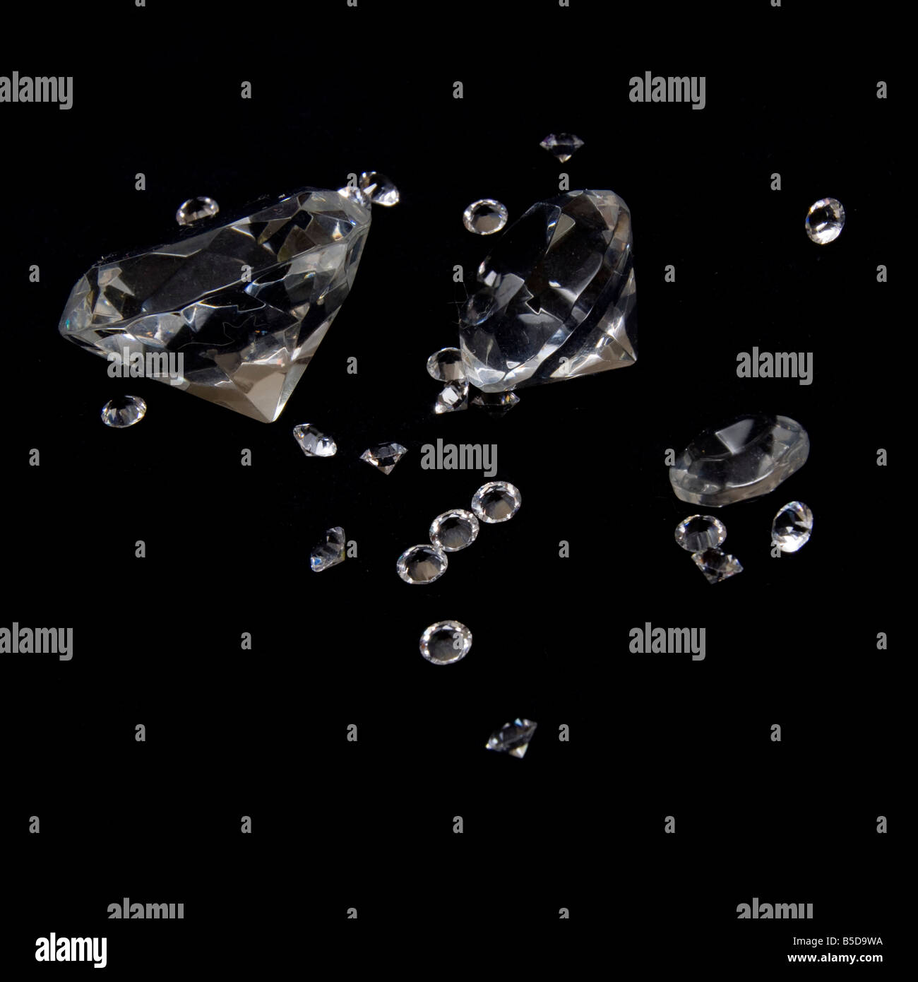 Diamonds background hi-res stock photography and images - Alamy