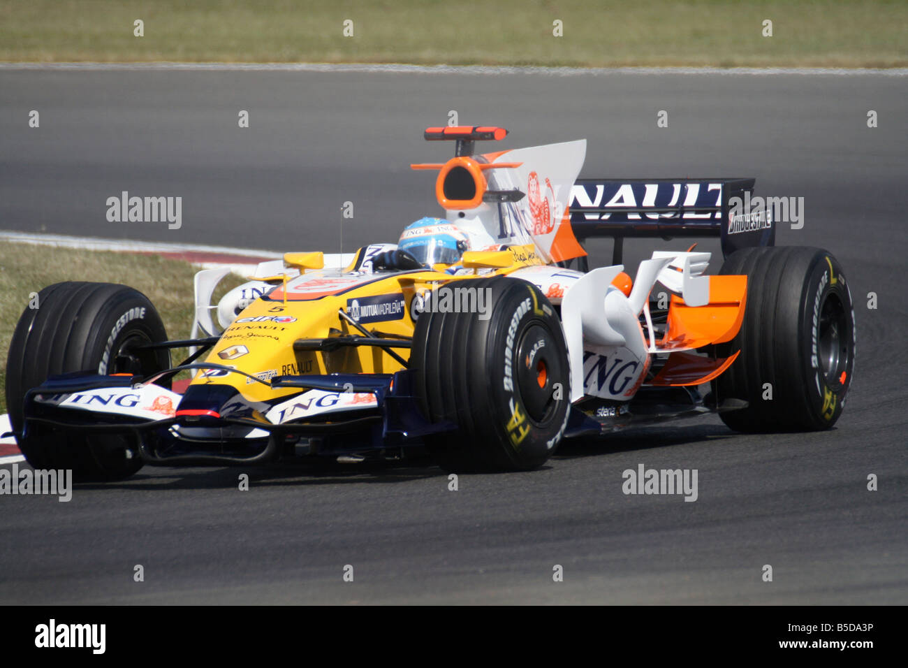 Alonso renault hi-res stock photography and images - Alamy