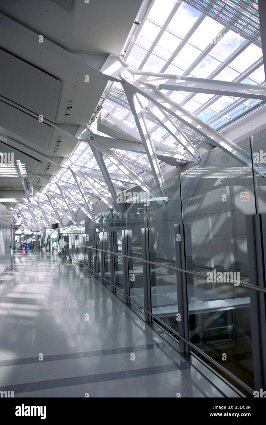 Interior of modern international airport Stock Photo - Alamy