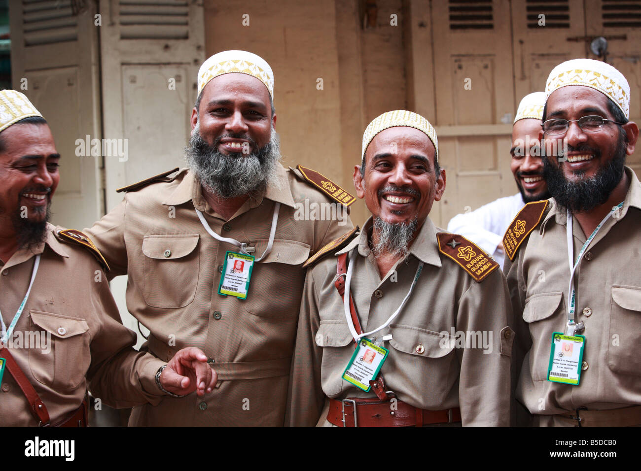 Men of mumbai hi-res stock photography and images - Alamy
