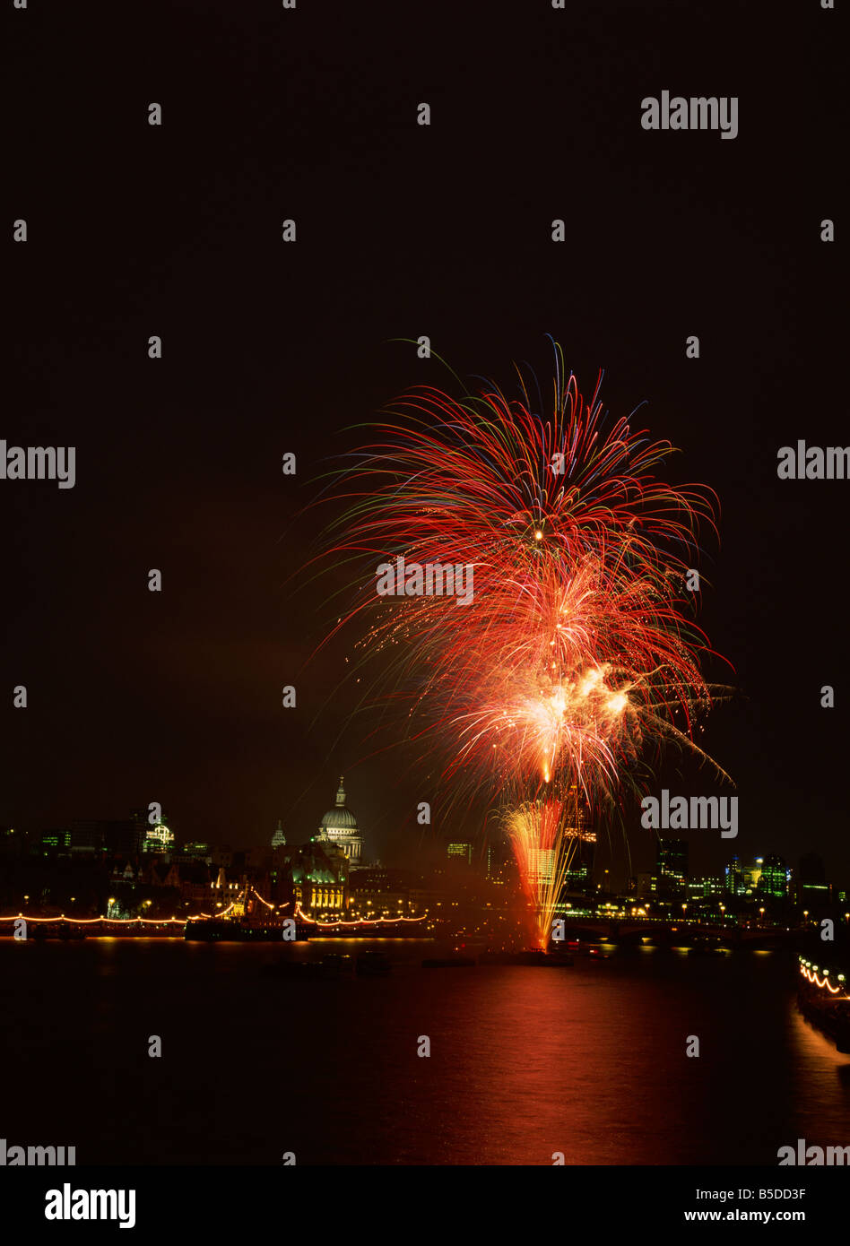 Lord thames river hi-res stock photography and images - Alamy