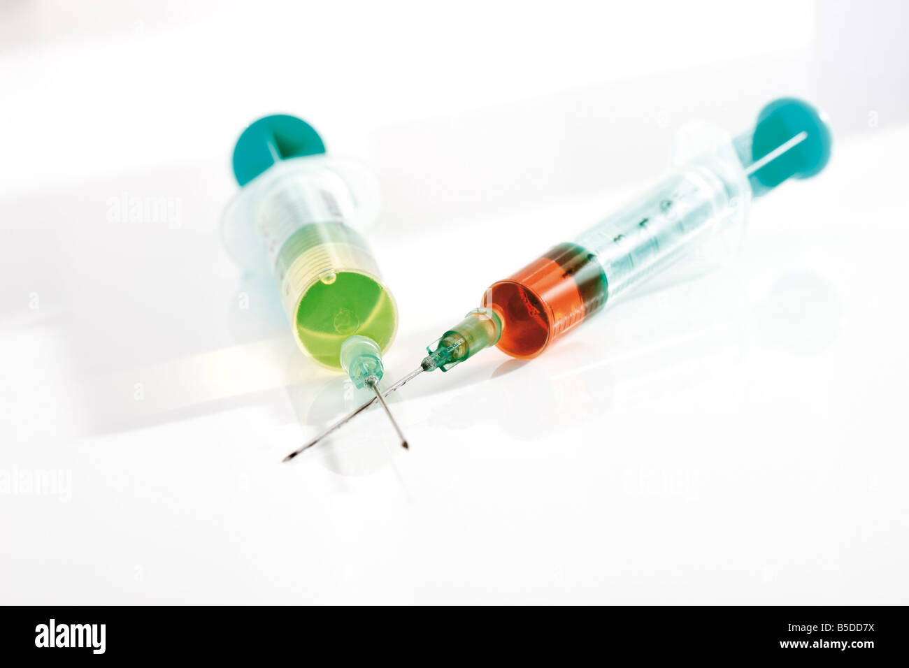 Number syringes hi-res stock photography and images - Alamy