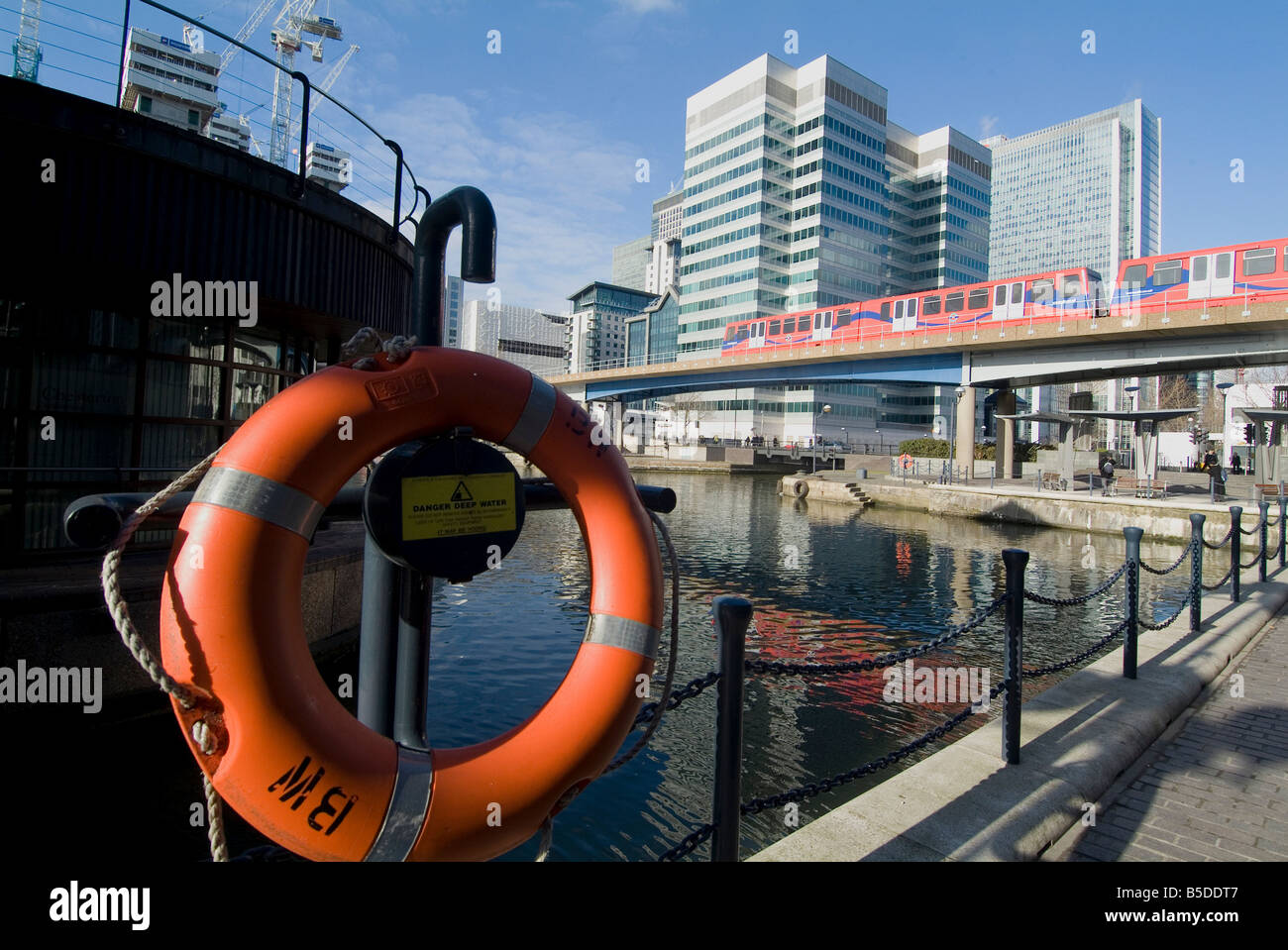 London e14 hi-res stock photography and images - Alamy