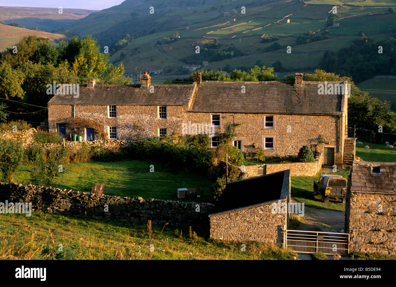 Dales farmhouses hi-res stock photography and images - Alamy