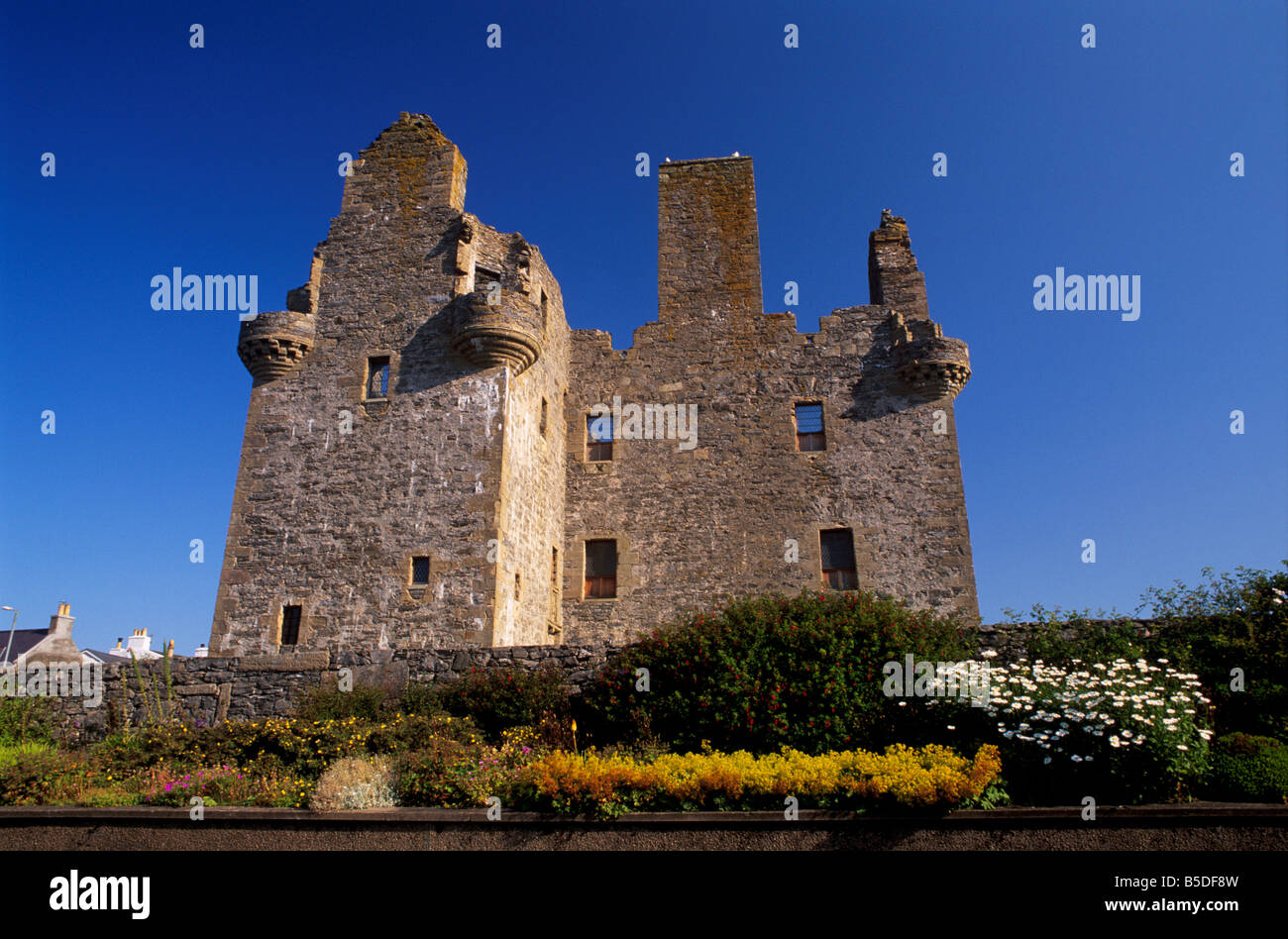 Scalloway Castle built by forced labour by Earl Patrick in 1600 ...