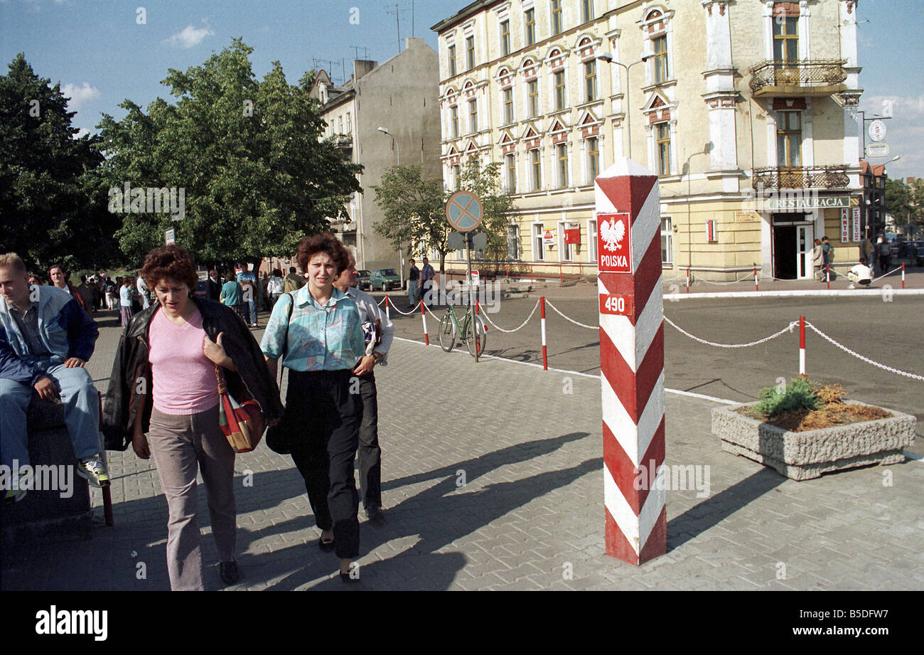 A border stone in the centre of Slubice, Poland Stock Photo - Alamy
