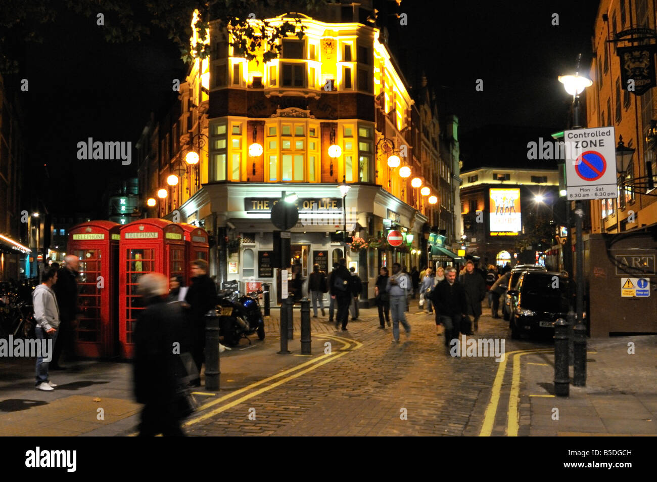 Soho london nightlife hi-res stock photography and images - Alamy