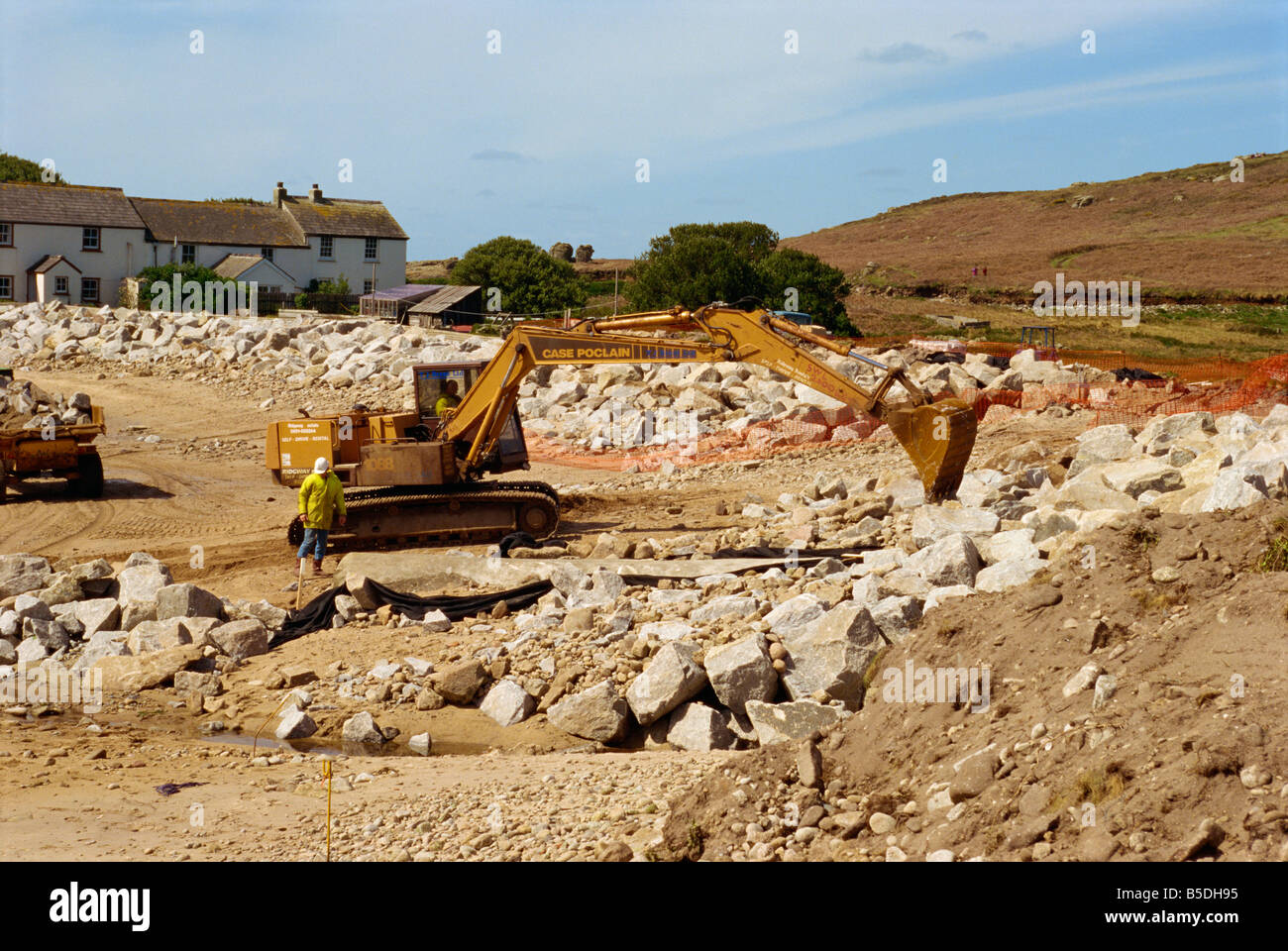 Building sea defences hi-res stock photography and images - Alamy
