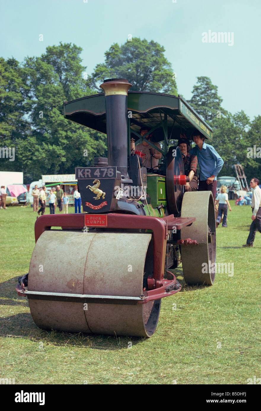 Traction steam roller hi-res stock photography and images - Alamy