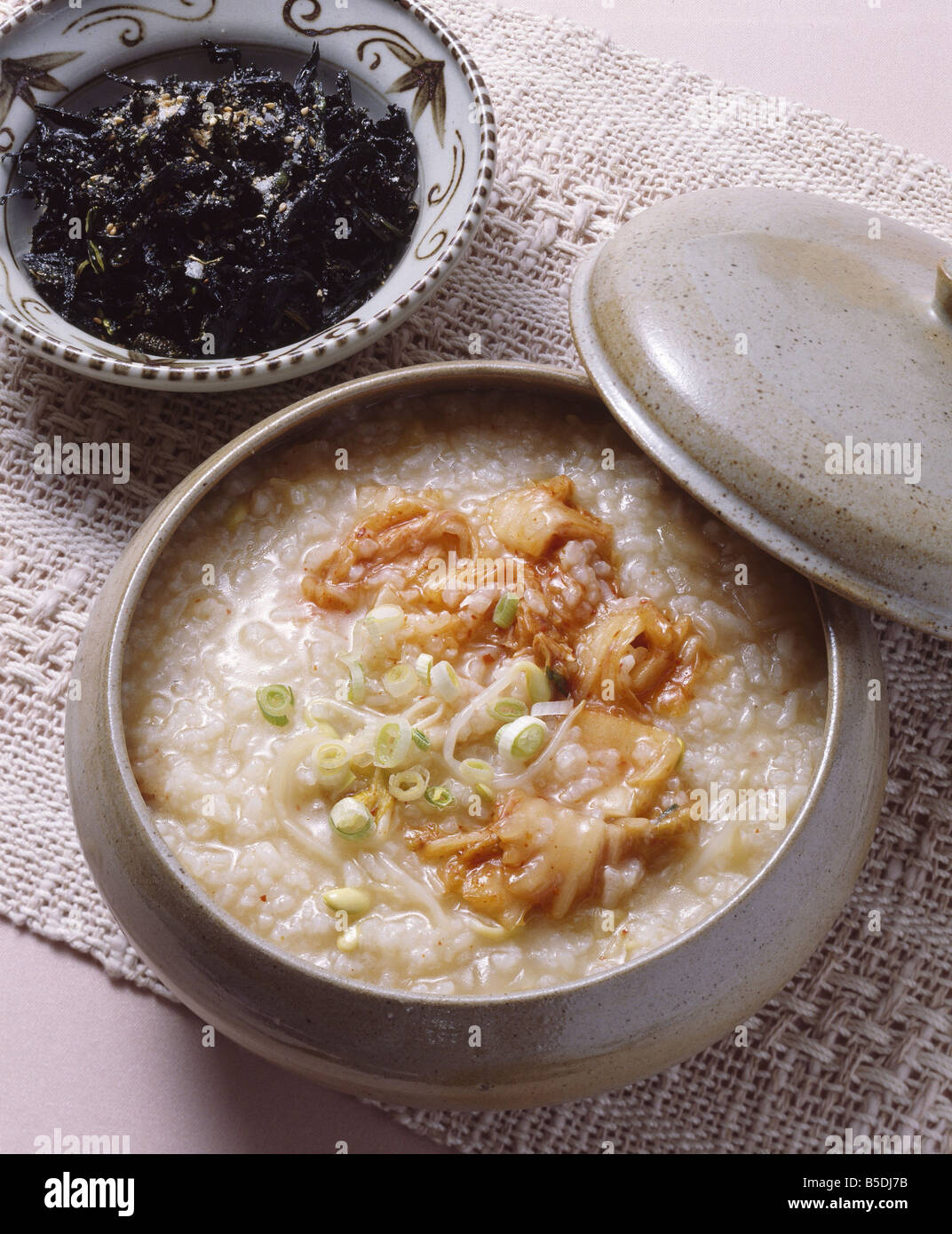 Bean sprouts gruel hi-res stock photography and images - Alamy