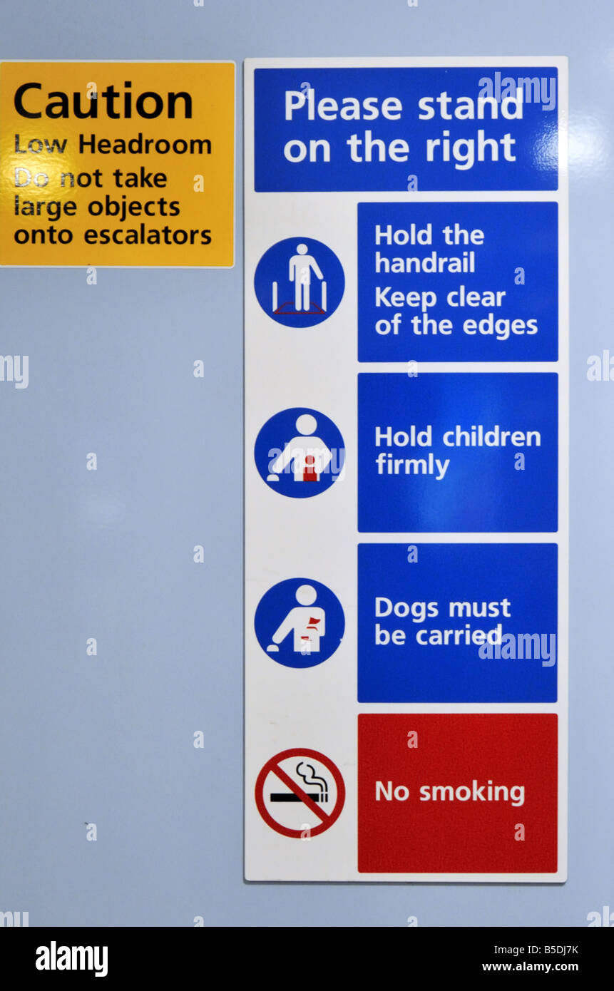 Docklands light rail railway hi-res stock photography and images - Alamy