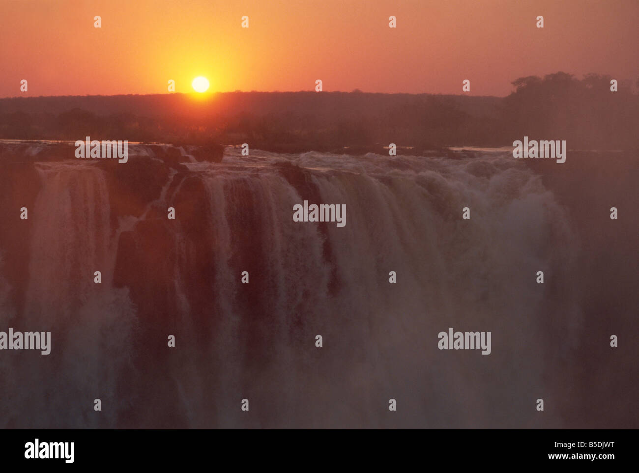 Sunrise over Main Falls, Victoria Falls, UNESCO World Heritage Site ...