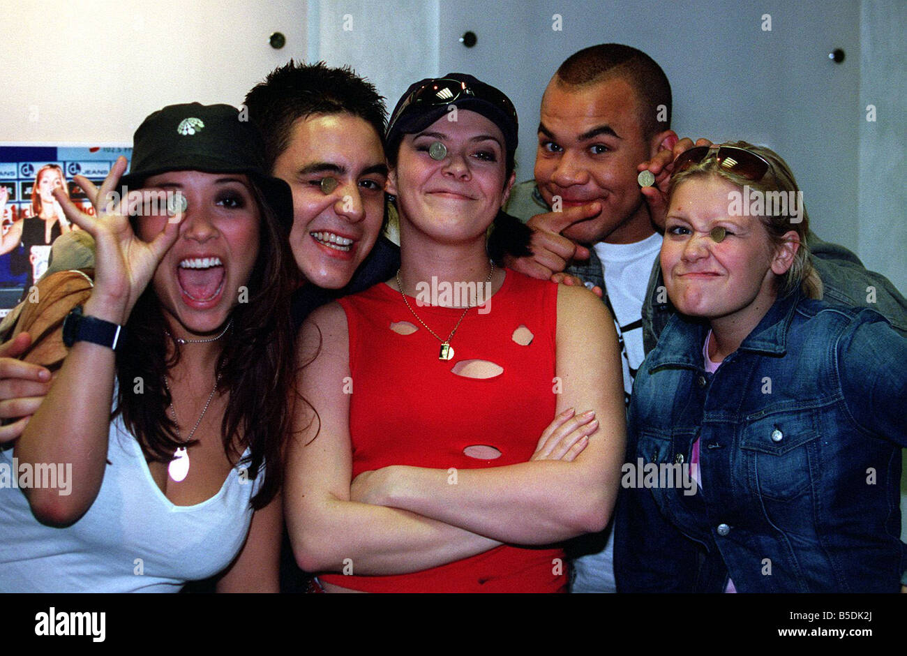 PopStars Hear Say May 2001 Showing their support for the Daily Record s ...