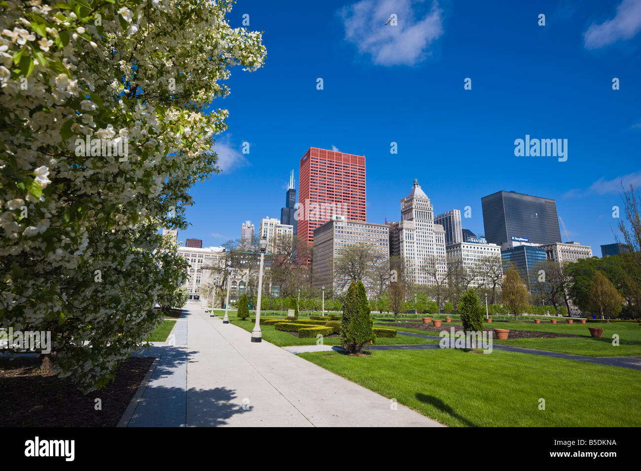 Chicago spring hi-res stock photography and images - Alamy
