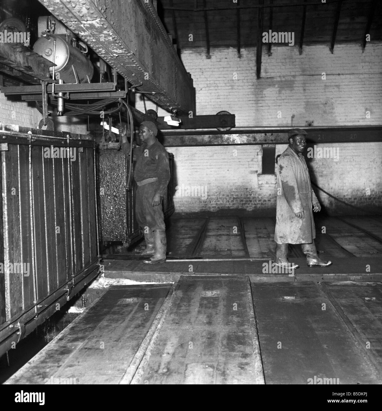 Ice Factory: General scene at a London factory which manufacture ice ...