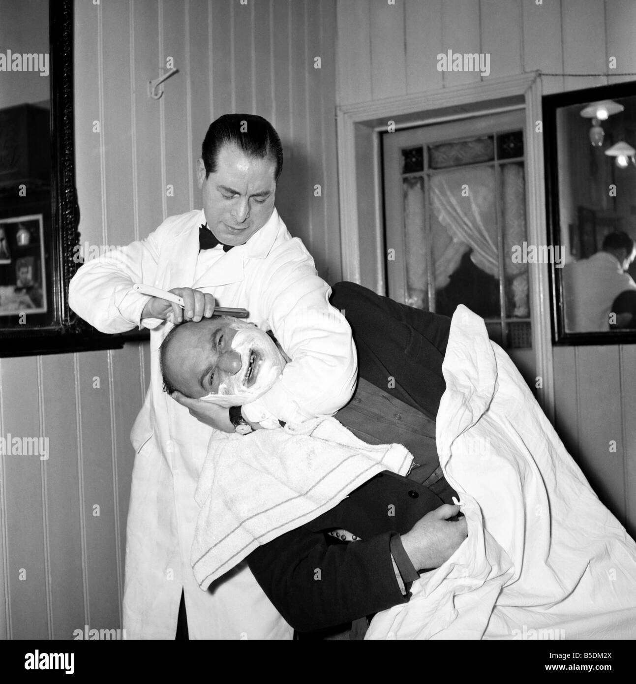 Mens Barbers Black and White Stock Photos & Images - Alamy