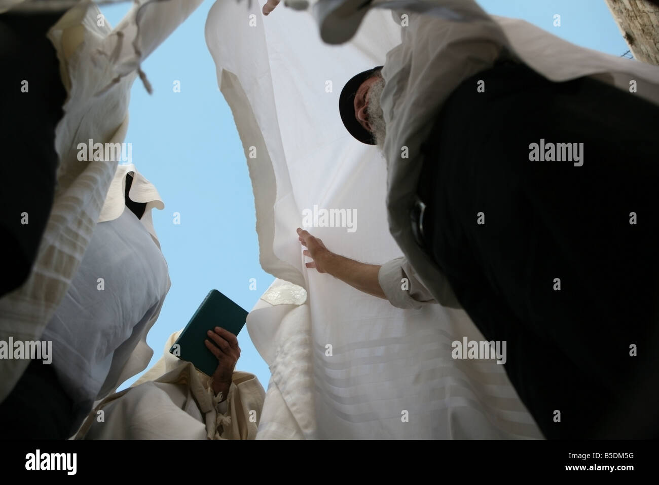 Birkat Kohanim priestly blessing Stock Photo - Alamy