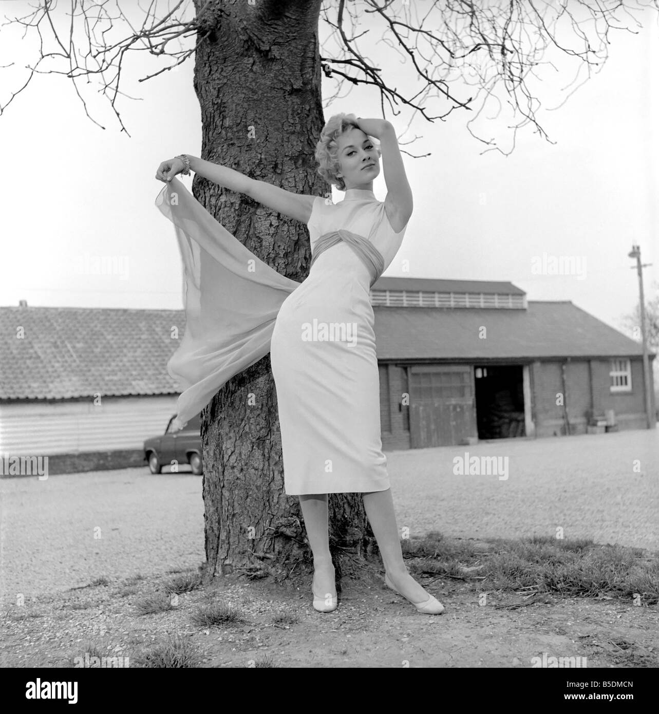 Actress Carole Leslie Seen Here Visiting Her Home Town Our Picture Shows Carole Posing On The