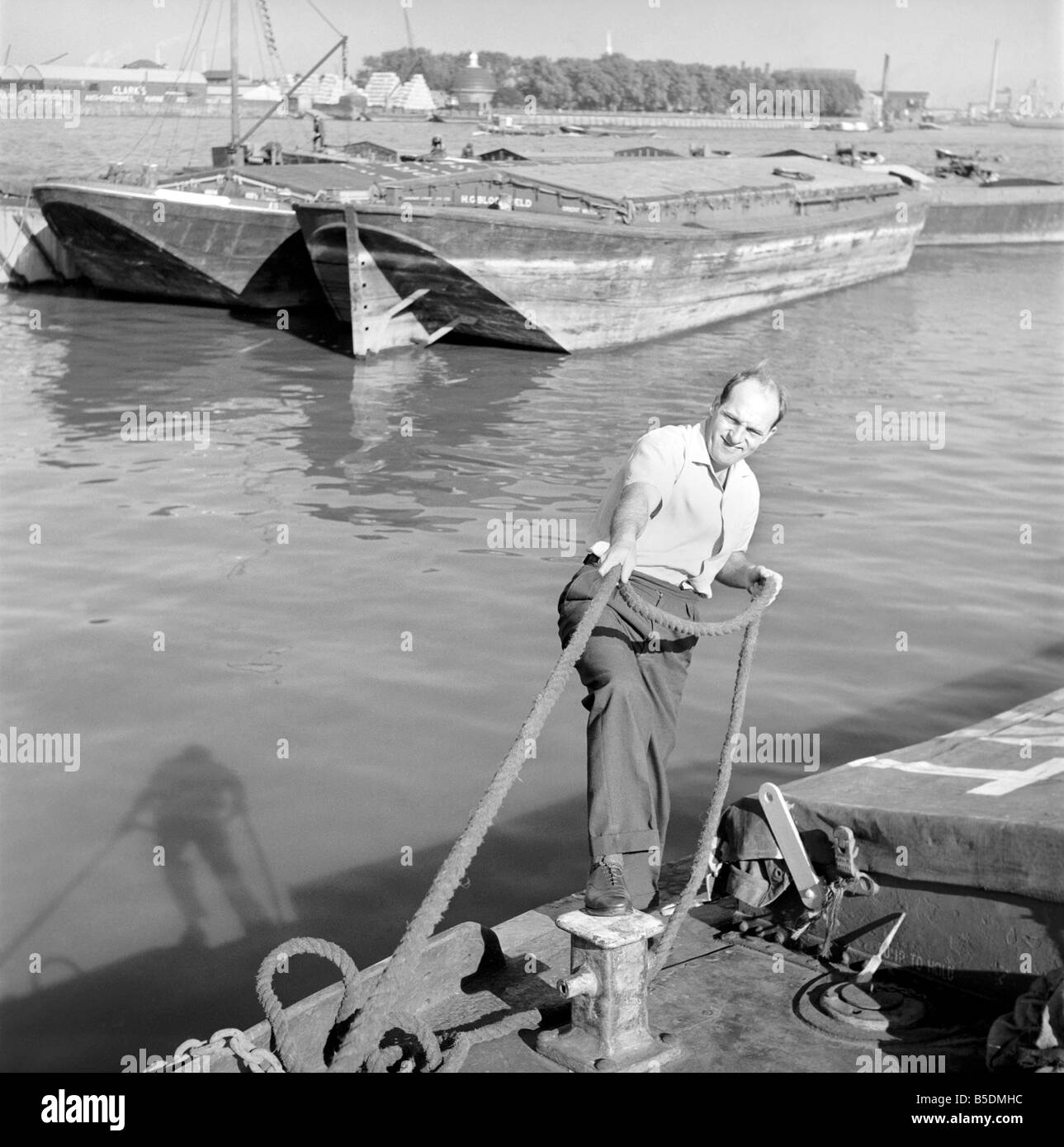 Thames lighterman hi-res stock photography and images - Alamy