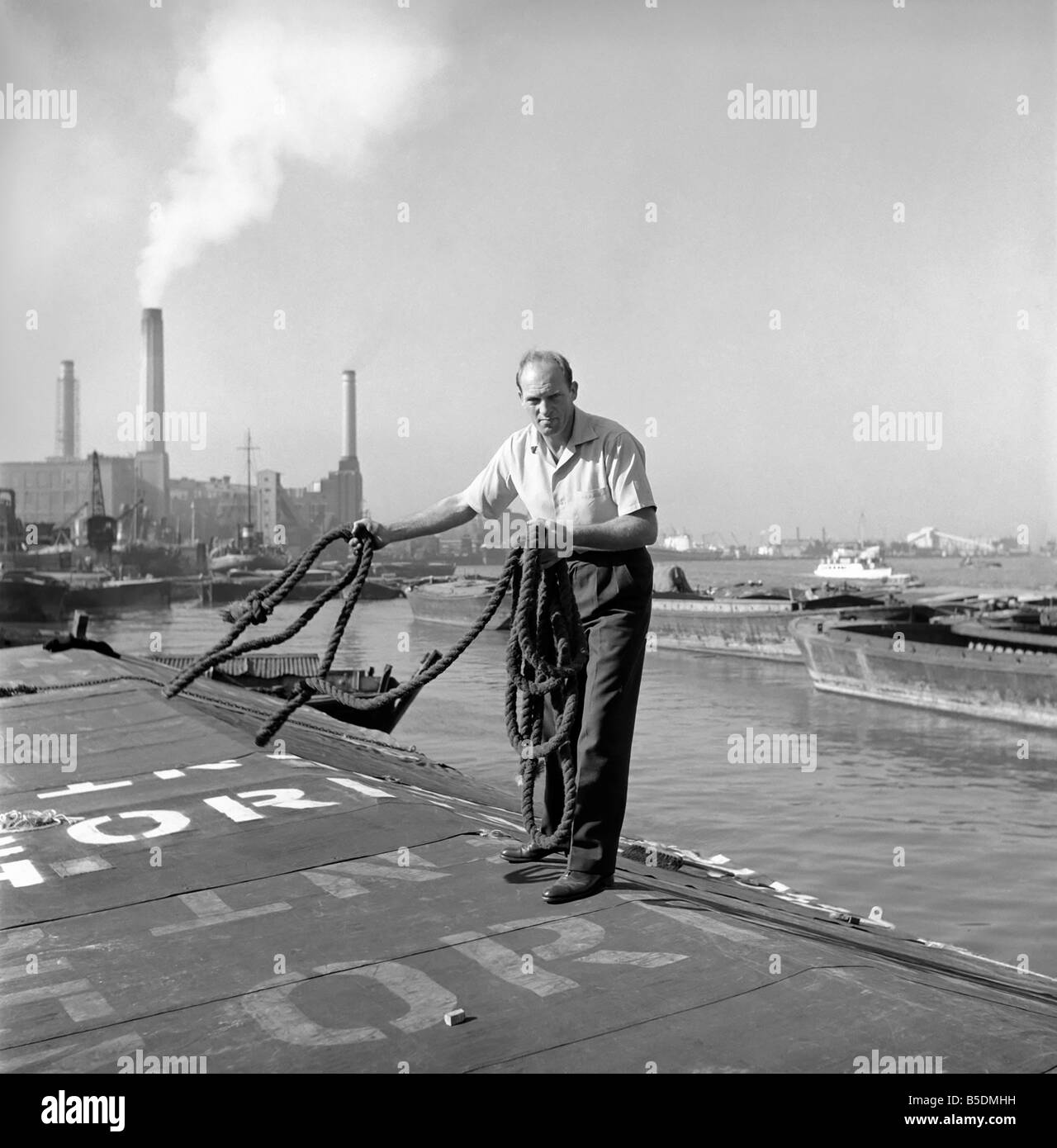 Thames lighterman hi-res stock photography and images - Alamy